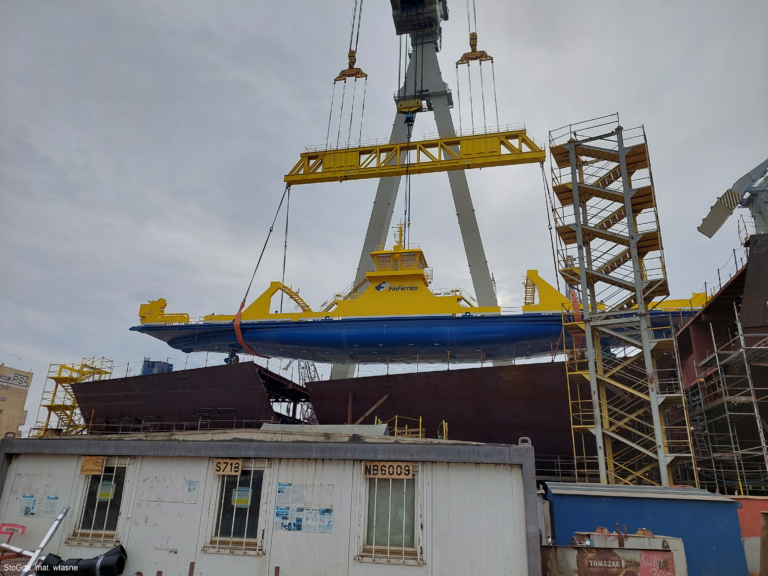 The ferry P317 has been launched successfully - StoGda: ship design ...